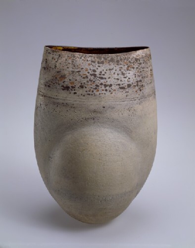 S.25 - Spherical form with flattened raised top - Sainsbury Centre