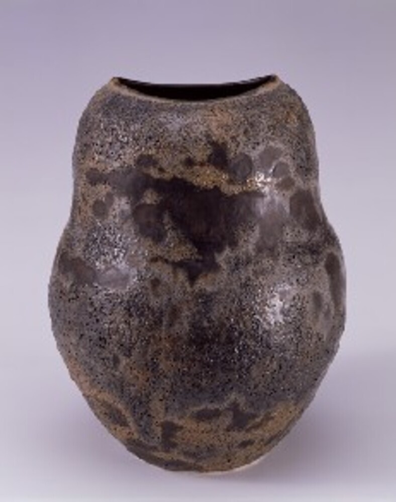 P.063 - Ovoid vase - Sainsbury Centre