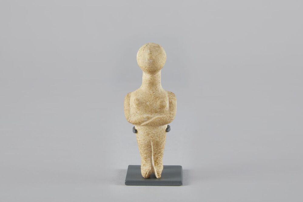 347 - Small 'precanonical' female figurine - Sainsbury Centre